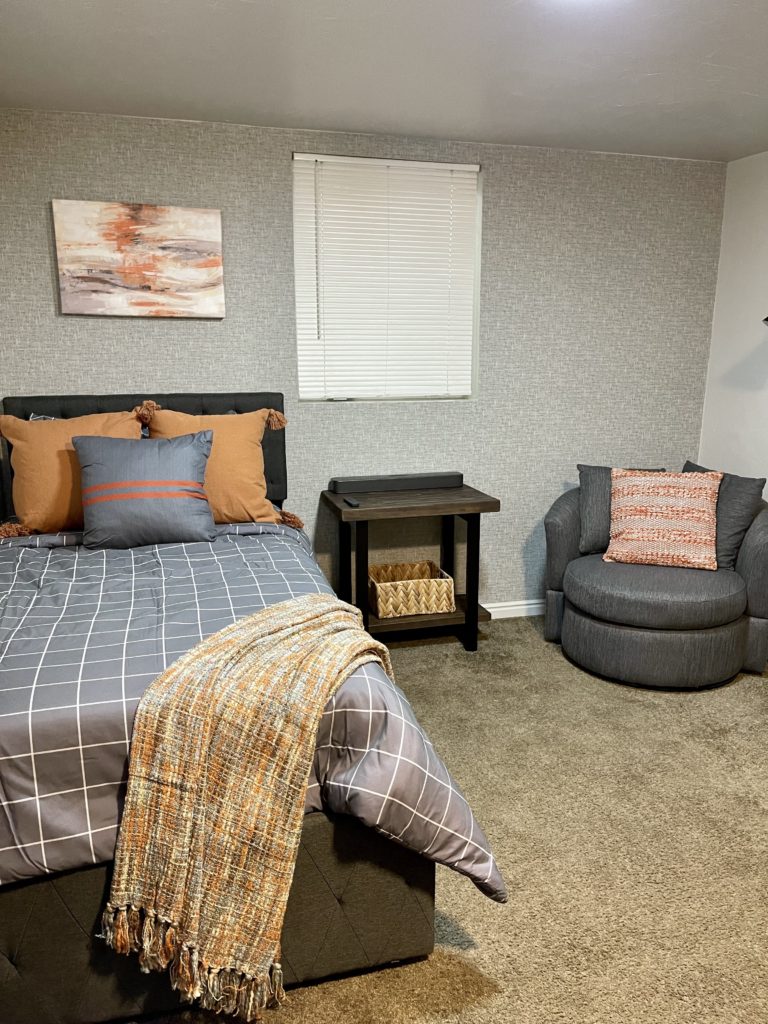 How To Create The Perfect College Dorm Room - CityGirl Meets FarmBoy